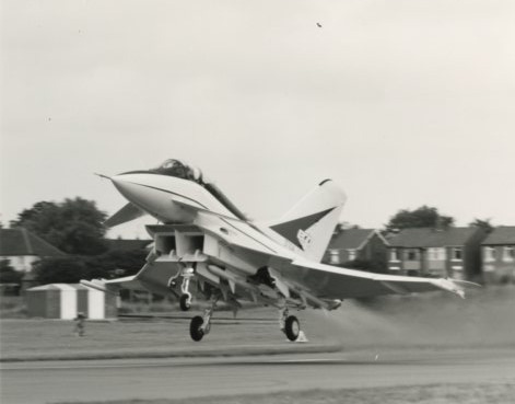 Before Typhoon: Flying the EAP, Britain’s last supersonic aircraft ...
