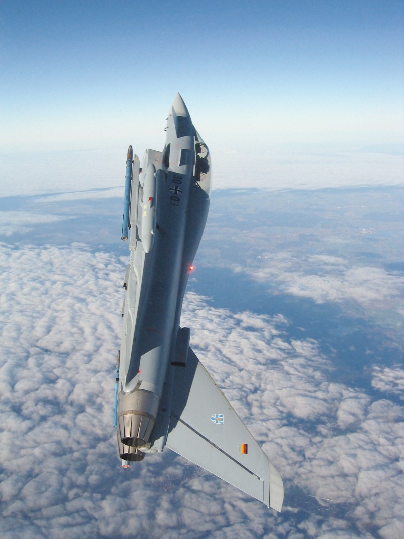 Before Typhoon: Flying the EAP, Britain’s last supersonic aircraft ...