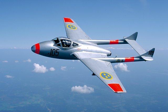 MY FAVOURITE AEROPLANE IN 200 WORDS #10 de Havilland Vampire by Luke ...