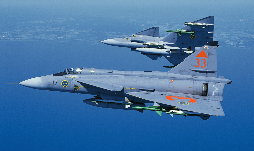 Flying & Fighting in the Saab Viggen: Cold War Thunder (interview with ...