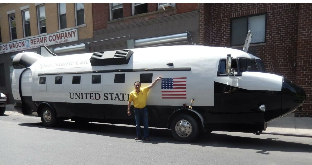 Top 14 Flying Machine Restaurants | Hush-Kit