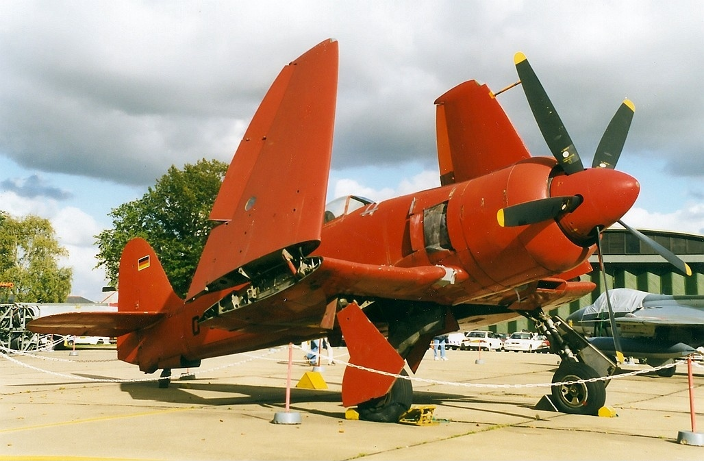 Snoop Dogg’s Top 10 Target Tug Aircraft | Hush-Kit