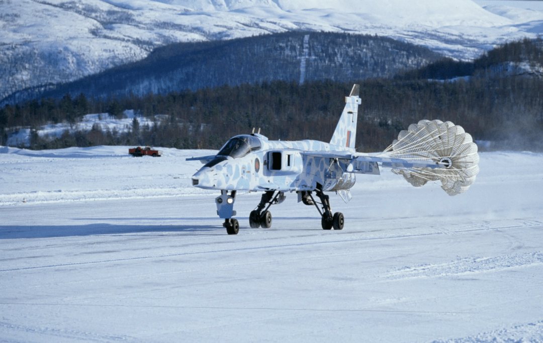 Top 10 combat aircraft snow camouflage schemes | Hush-Kit
