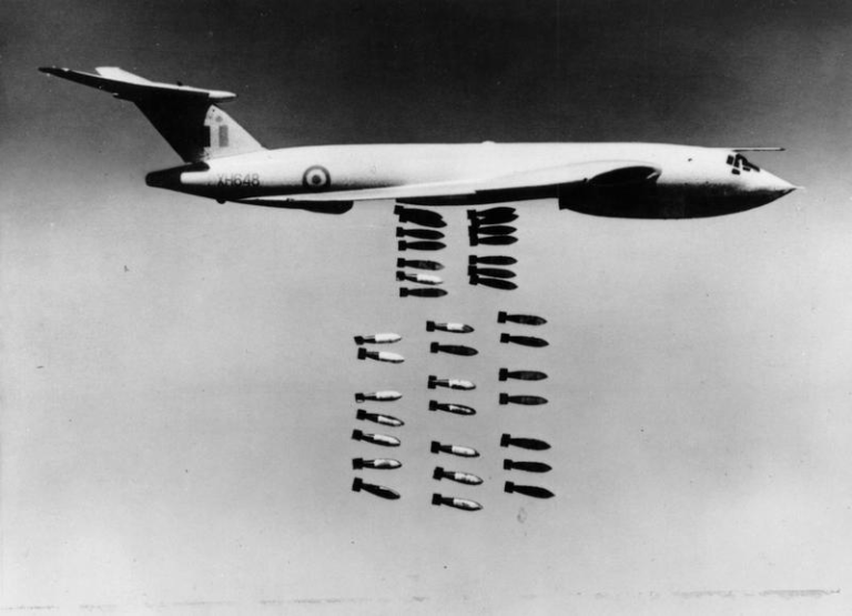 If the Victor bomber’s wing design was so good – why is the crescent ...