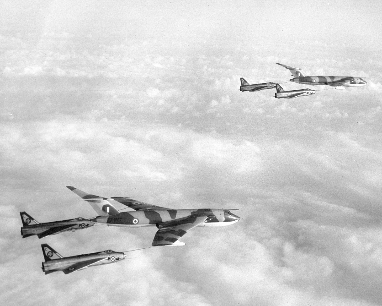 Top 12 tanker aircraft | Hush-Kit
