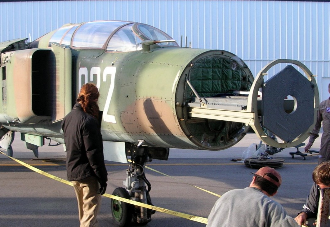 10 facts about the mad Mach 2.6 MiG ‘Flogger’ fighter aircraft | Hush-Kit